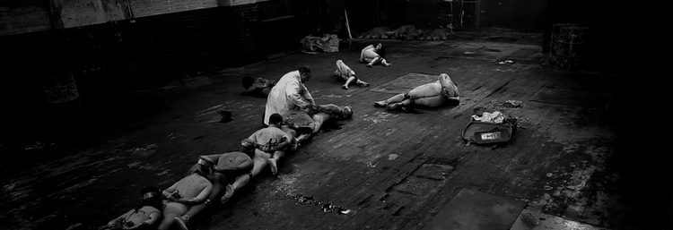 The Human Centipede (2009) - Película eCartelera