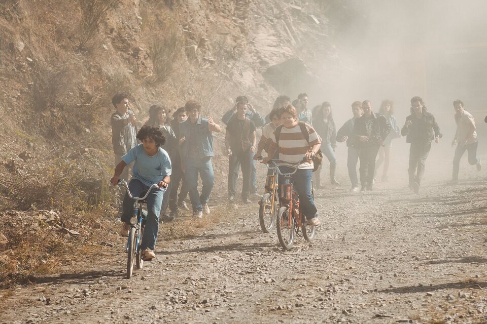 Live is Life - Fotos de Live is Life (2021)