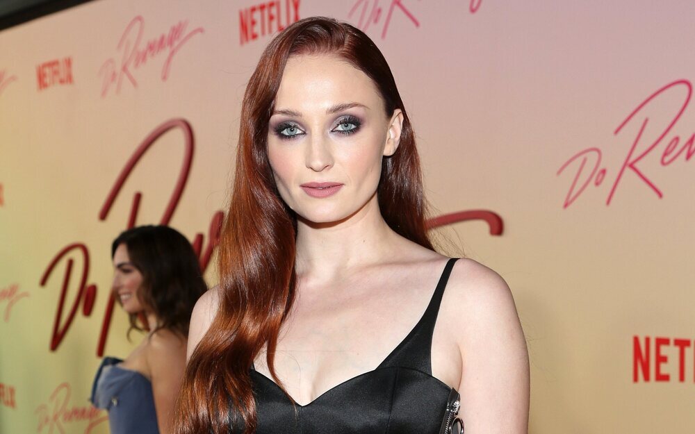 Sophie Turner muestra su espectacular cambio físico para ser la nueva Lara Croft de la serie ...