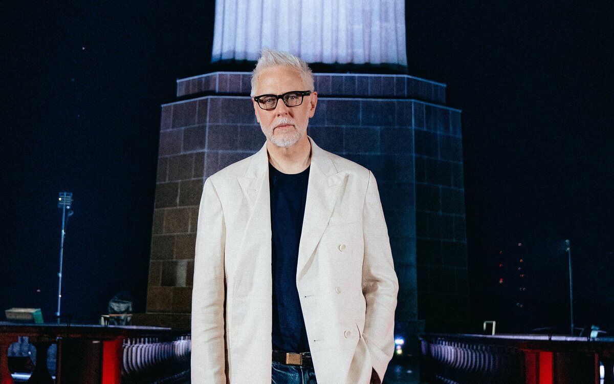 Alien fanbus xxx i can assure that the photos feature the