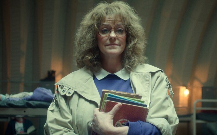 'Stranger Things': La Srta. Harris está interpretada por una profesora ...