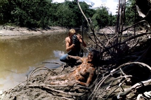 'Holocausto caníbal', de la polémica al culto - eCartelera